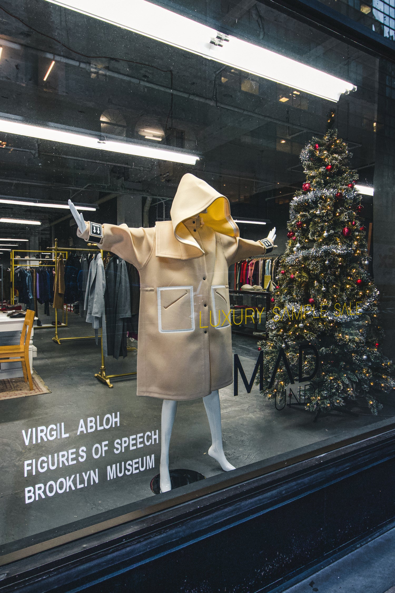 "How Off-White Changed the Fashion Industry: The Rise of Streetwear Co ...
